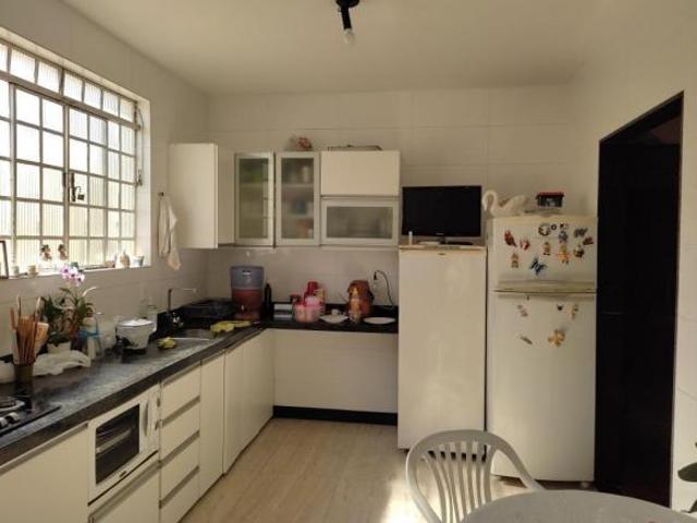 Casa para venda em Arvoredo, Contagem
