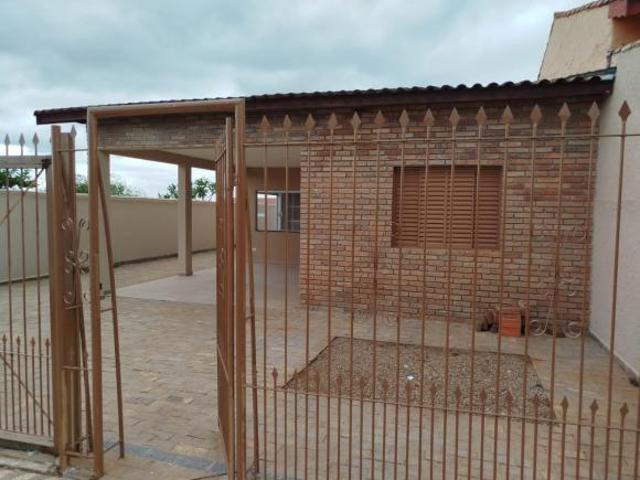 Casa para Venda em Araçoiaba da Serra, 4 dormitórios, 2 suítes, 3 banheiros, 2 vagas