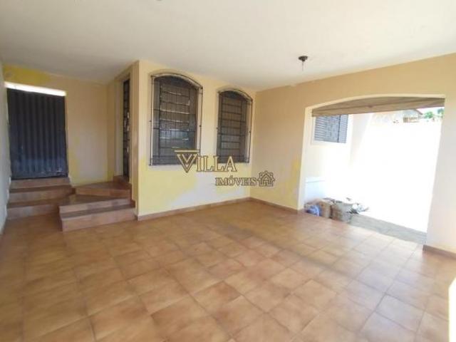Casa para Venda em Araçatuba, Jardim Brasília, 3 dormitórios, 1 suíte, 3 banheiros, 2 vagas