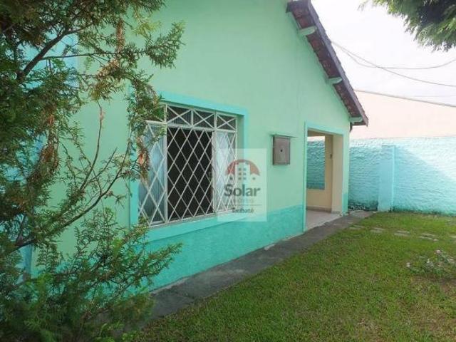 Casa para venda em Areão de 125.00m² com 3 Quartos, 1 Suite e 8 Garagens