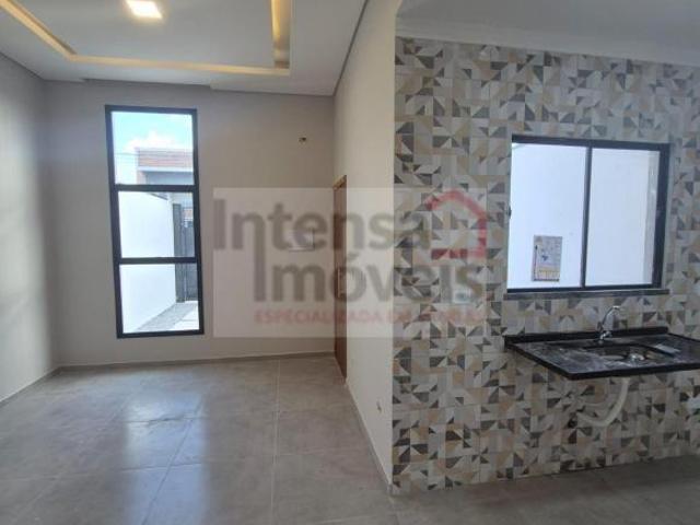 Casa para venda em Areão de 75.00m² com 2 Quartos, 1 Suite e 2 Garagens
