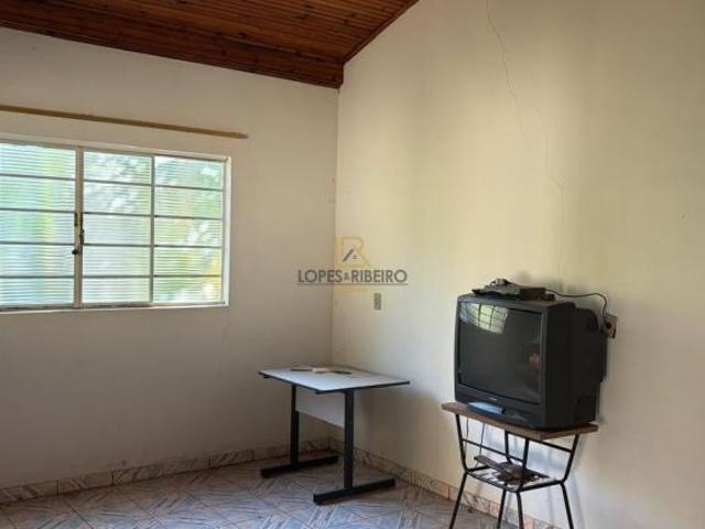 Casa para venda em Área Rural De Botucatu de 150.00m² com 2 Quartos, 2 Suites e 3 Garagens