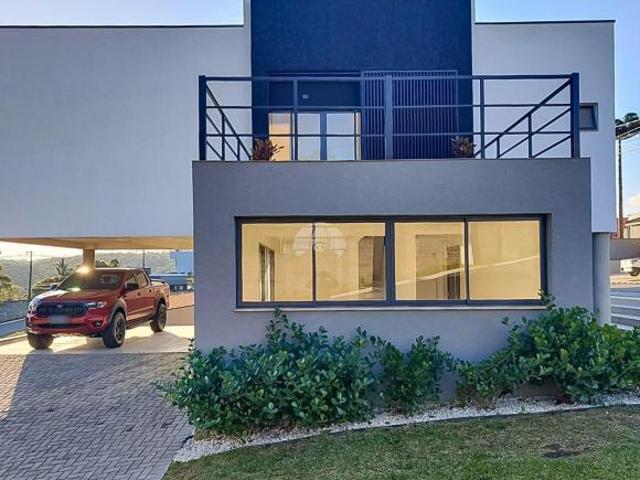Casa para venda em Arruda de 194.00m² com 3 Quartos, 3 Suites e 4 Garagens