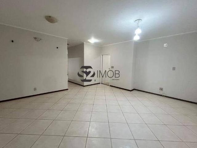 Casa para venda em Aterrado de 200.00m² com 3 Quartos, 1 Suite e 2 Garagens