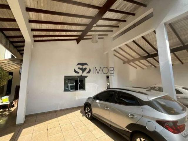 Casa para venda em Aterrado de 380.00m² com 4 Quartos, 4 Suites e 6 Garagens