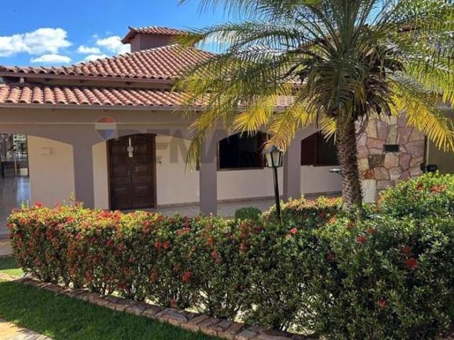 Casa para venda em Azurita de 396.00m² com 4 Quartos e 1 Suite