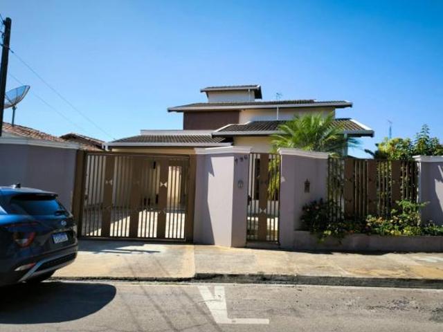 Casa para Venda em Boituva, Jardim Bela Vista, 4 dormitórios, 2 suítes, 5 banheiros, 4 vagas