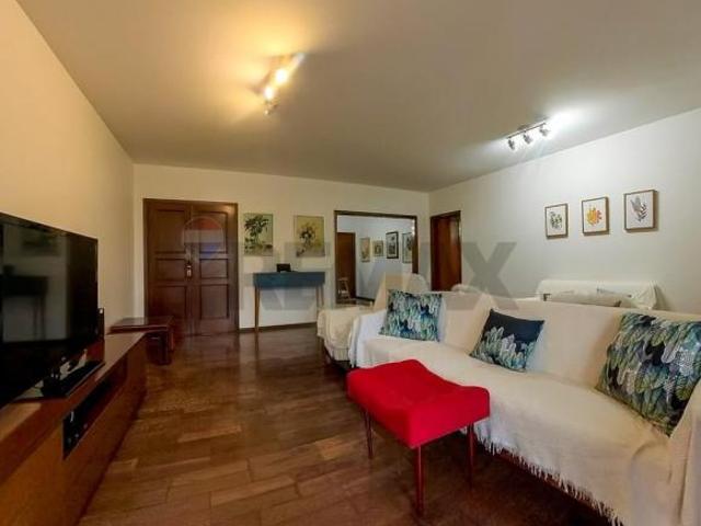 Casa para venda em Bom Jesus de 333.00m² com 3 Quartos, 1 Suite e 4 Garagens