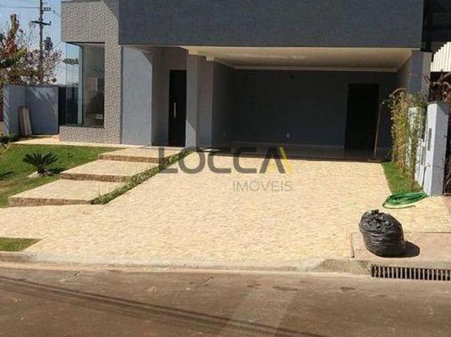 Casa para venda em Bonfim Paulista de 180.00m² com 3 Quartos, 3 Suites e 4 Garagens