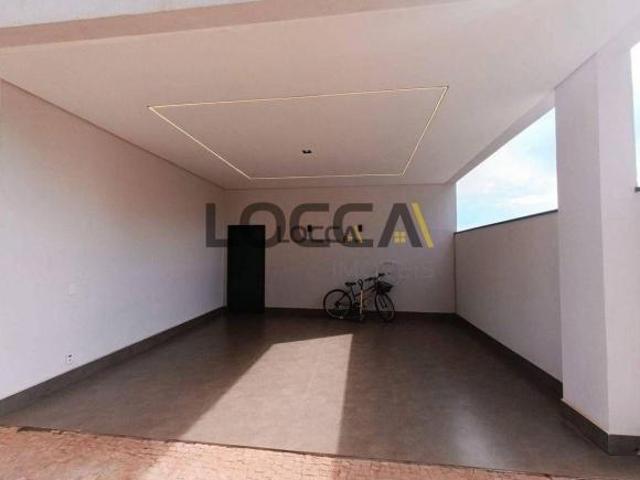 Casa para venda em Bonfim Paulista de 200.00m² com 3 Quartos, 3 Suites e 4 Garagens