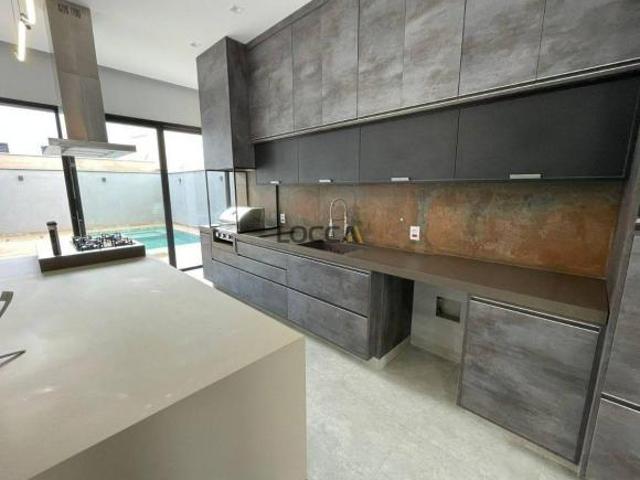 Casa para venda em Bonfim Paulista de 222.00m² com 3 Quartos, 3 Suites e 4 Garagens