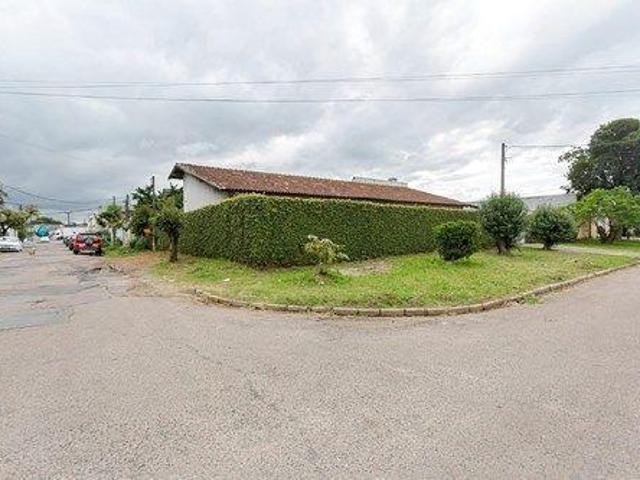Casa para venda em Boqueirão de 260.00m² com 5 Quartos e 8 Garagens