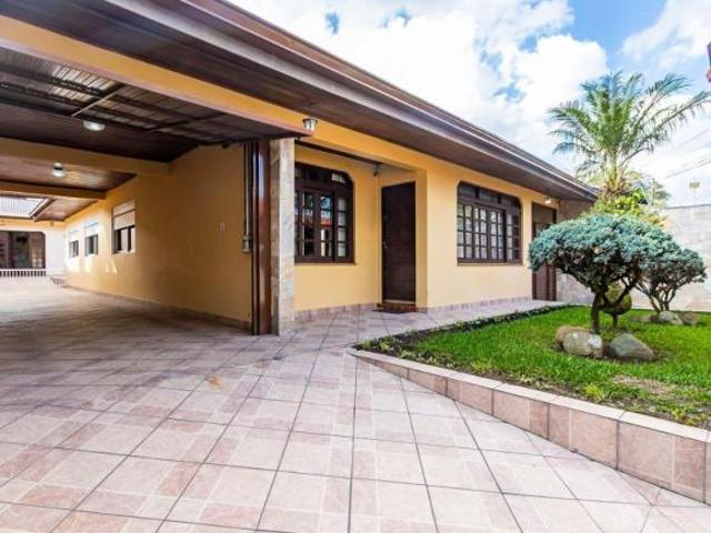 Casa para venda em Boqueirão de 220.00m² com 5 Quartos, 2 Suites e 5 Garagens