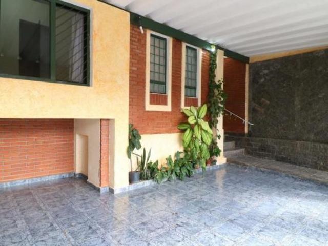 Casa para venda em Bortolândia com 4 quartos, sendo 1 suíte, 188m²