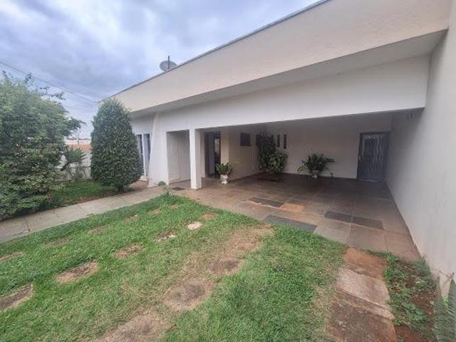 Casa para venda em Bosque Da Saúde de 154.00m² com 3 Quartos, 1 Suite e 4 Garagens