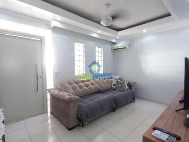Casa para venda em Bosque Da Saúde de 208.00m² com 3 Quartos, 1 Suite e 2 Garagens