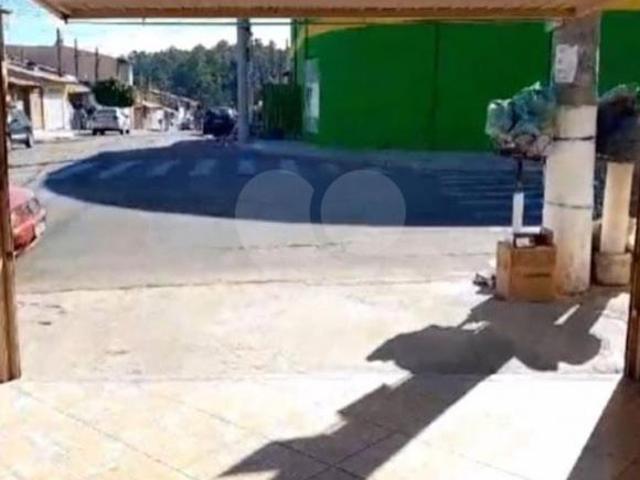 Casa para venda em Bairro Inválido de 150.00m² com 1 Quarto e 1 Garagem