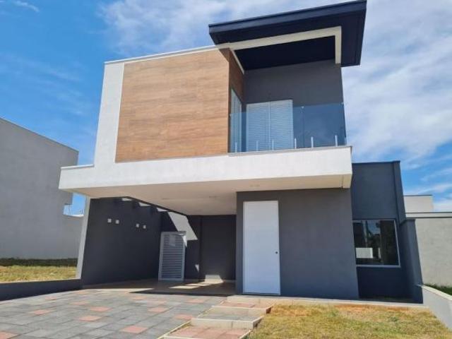 Casa para venda em Bairro inválido de 158.12m² com 3 Quartos, 3 Suites e 4 Garagens