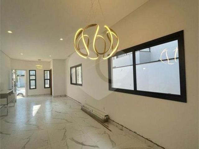 Casa para venda em Bairro Inválido de 165.00m² com 3 Quartos, 1 Suite e 2 Garagens