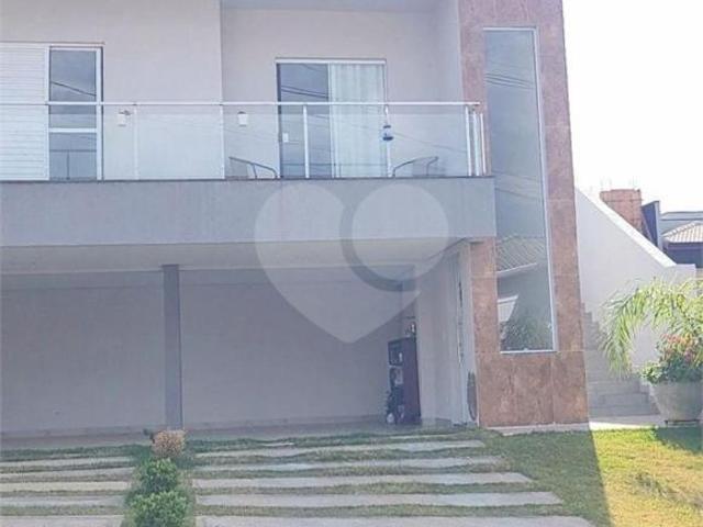 Casa para venda em Bairro Inválido de 170.00m² com 3 Quartos, 1 Suite e 4 Garagens