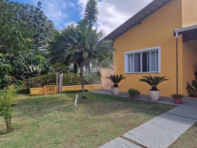 Casa para venda em Bairro Inválido de 170.00m² com 3 Quartos, 2 Suites e 3 Garagens