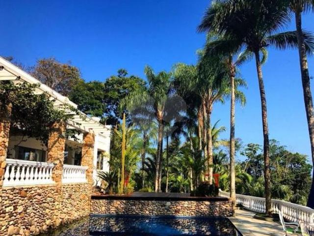 Casa para venda em Bairro Inválido de 1000.00m² com 8 Quartos, 6 Suites e 10 Garagens