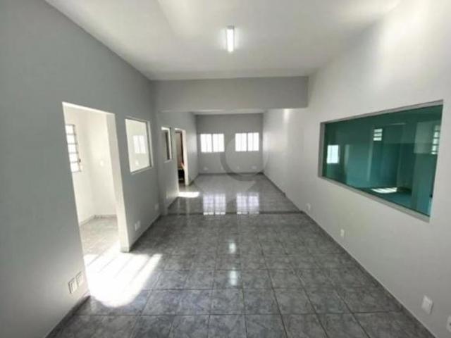 Casa para venda em Bairro Inválido de 132.00m² com 4 Quartos, 1 Suite e 2 Garagens