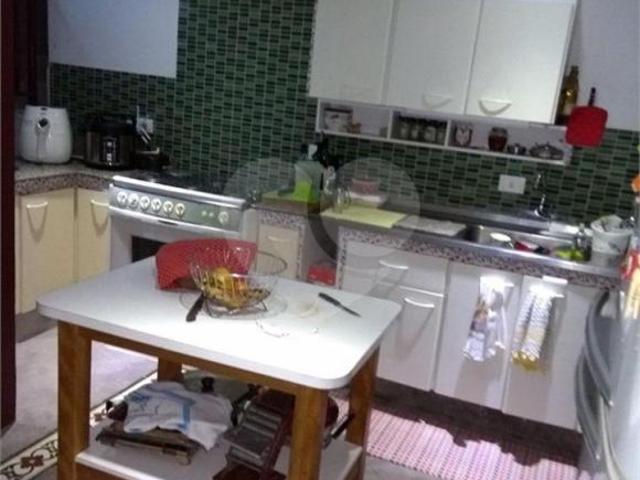Casa para venda em Bairro Inválido de 250.00m² com 2 Quartos e 2 Garagens