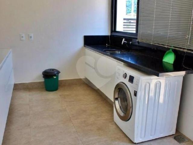 Casa para venda em Bairro Inválido de 260.00m² com 3 Quartos, 2 Suites e 4 Garagens