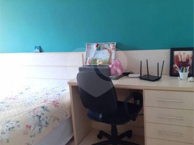 Casa para venda em Bairro Inválido de 299.00m² com 3 Quartos, 2 Suites e 6 Garagens