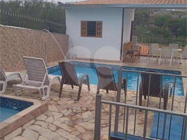 Casa para venda em Bairro Inválido de 350.00m² com 3 Quartos e 2 Garagens