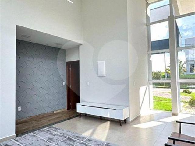 Casa para venda em Bairro Inválido de 359.00m² com 4 Quartos, 2 Suites e 3 Garagens