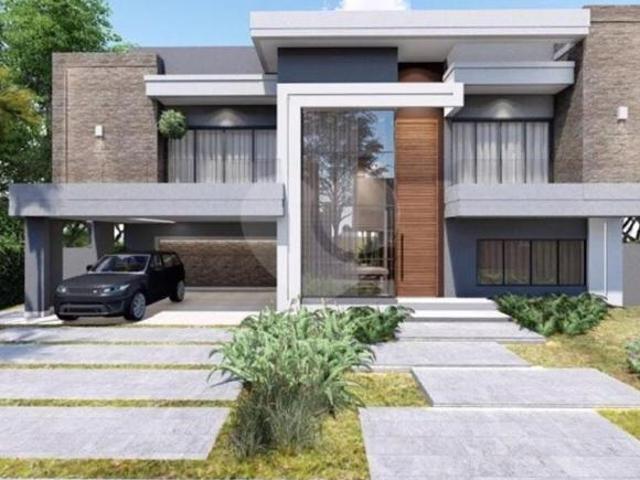 Casa para venda em Bairro Inválido de 380.00m² com 4 Quartos, 4 Suites e 4 Garagens