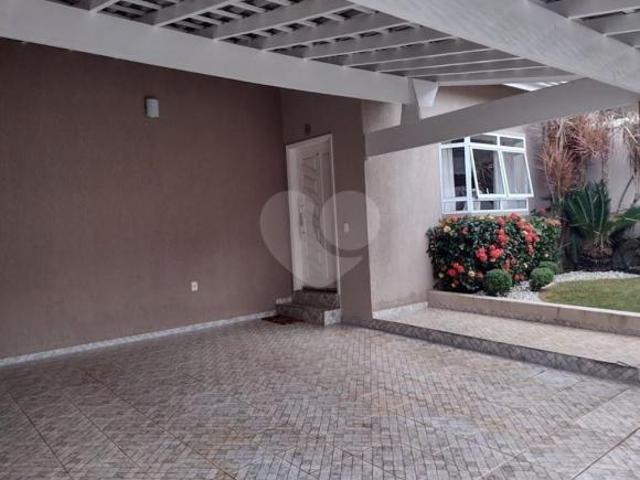 Casa para venda em Bairro Inválido de 300.00m² com 3 Quartos, 1 Suite e 2 Garagens