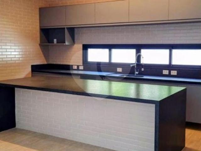 Casa para venda em Bairro Inválido de 550.00m² com 5 Quartos, 5 Suites e 6 Garagens