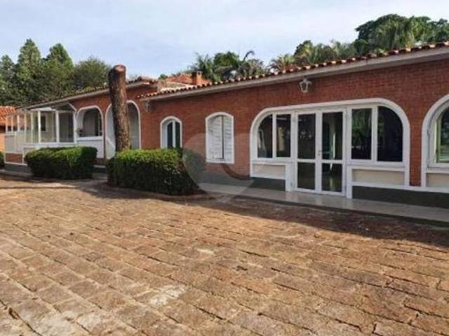 Casa para venda em Bairro Inválido de 580.00m² com 7 Quartos, 4 Suites e 4 Garagens
