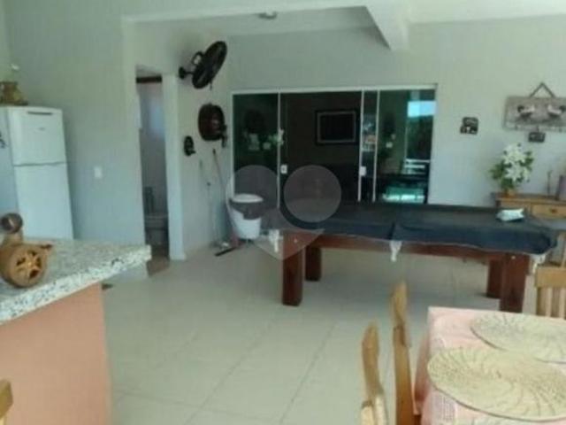 Casa para venda em Bairro Inválido de 646.00m² com 4 Quartos, 4 Suites e 4 Garagens