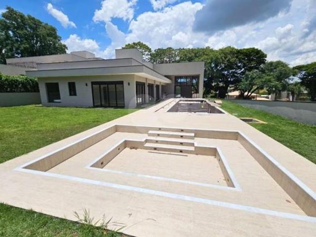 Casa para venda em Bairro Inválido de 600.00m² com 5 Quartos, 5 Suites e 3 Garagens