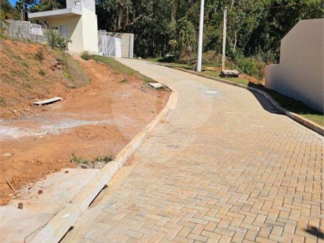 Casa para venda em Bairro Inválido de 60.00m² com 2 Quartos, 2 Suites e 2 Garagens