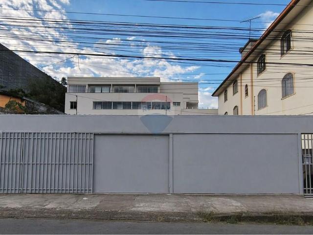 Casa para venda em Barreiro em Belo Horizonte Minas Gerais de 360.00m² com 4 Quartos, 2 Suítes e 3 Garagens
