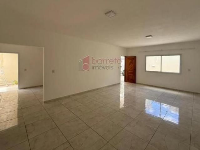 Casa para venda em Bela Vista de 174.00m² com 3 Quartos, 1 Suite e 3 Garagens