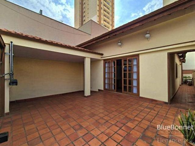 Casa para venda em Bela Vista de 209.00m² com 3 Quartos, 3 Suites e 2 Garagens