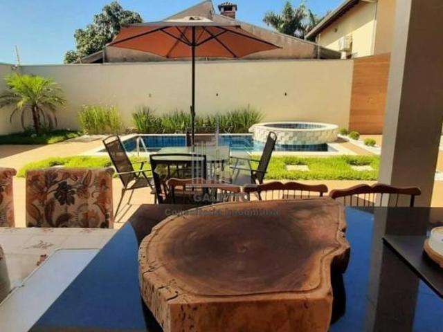Casa para venda em BELA VISTA de 214.71m² com 3 Quartos, 3 Suites e 4 Garagens