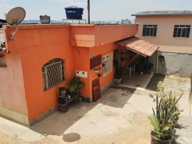 Casa para Venda em Belo Horizonte, Califórnia, 3 dormitórios, 1 banheiro, 10 vagas