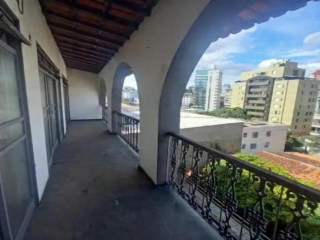 Casa para Venda em Belo Horizonte, Cidade Nova, 5 dormitórios, 1 suíte, 4 banheiros, 3 vagas