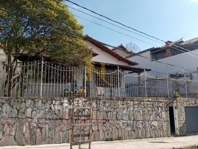 Casa para Venda em Belo Horizonte, Glória, 3 dormitórios, 1 suíte, 2 banheiros, 1 vaga
