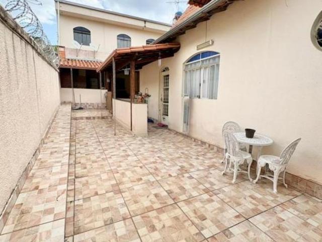 Casa para Venda em Belo Horizonte, Pindorama, 3 dormitórios, 3 banheiros, 5 vagas