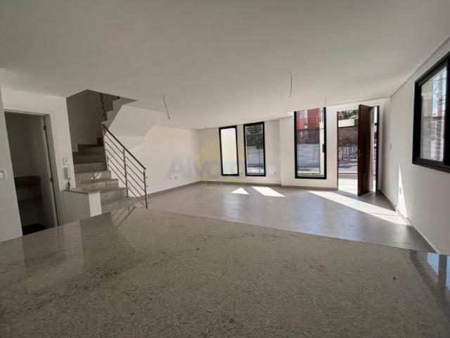 Casa para Venda em Belo Horizonte, PLANALTO, 3 dormitórios, 2 suítes, 3 banheiros, 3 vagas