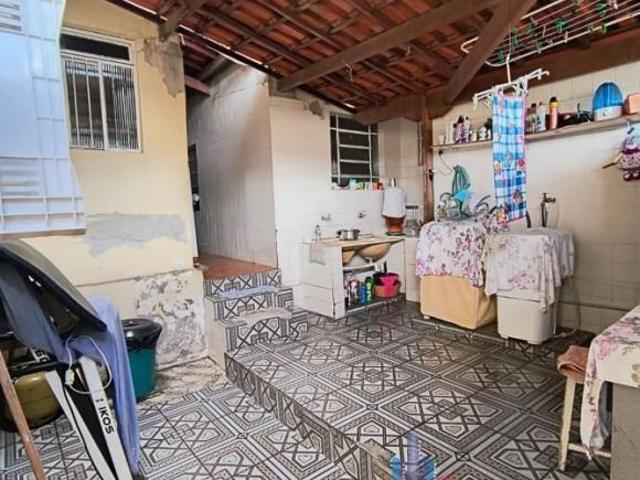 Casa para Venda em Belo Horizonte, Tirol, 5 dormitórios, 1 suíte, 2 banheiros, 2 vagas
