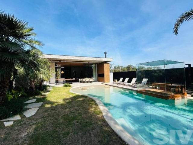 CASA para Venda em BERTIOGA RIVIERA DE SÃO LOURENÇO com 320 m2 de Área Útil, 5 Dormitório s, 5 Su